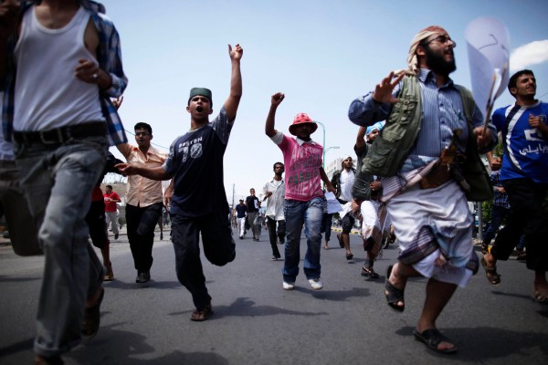 Photos: Protests Rage in Middle East, Sparked by Anti-Islamic Film ...