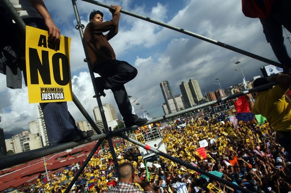 Rise of Chávez: The Late Venezuelan President’s Path to Power | TIME.com