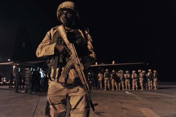 War in Mali: France and African Allies Take on Islamist Militants ...