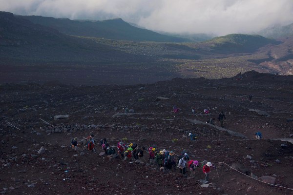 The Crowded—and Epic—Reality of Climbing Japan’s Mt. Fuji | TIME.com