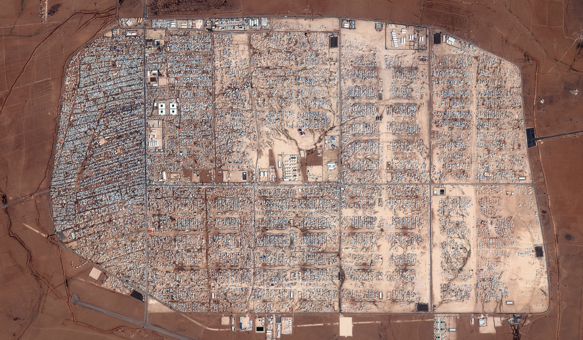 Satellite Photos of Za'atari Show Rapid Growth of Refugee Camp for ...